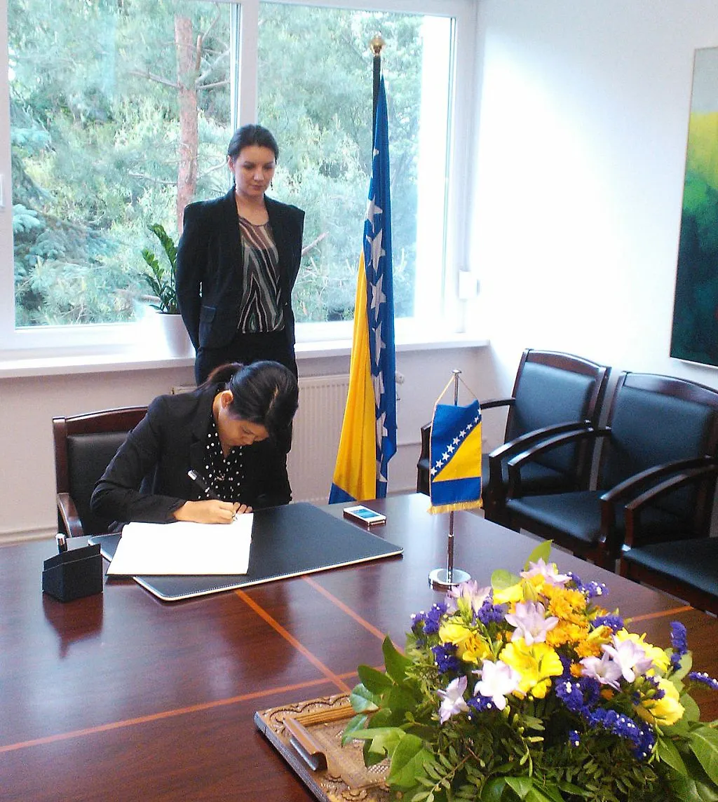 Veliki broj građana, predstavnika institucija i organizacija se upisao ...